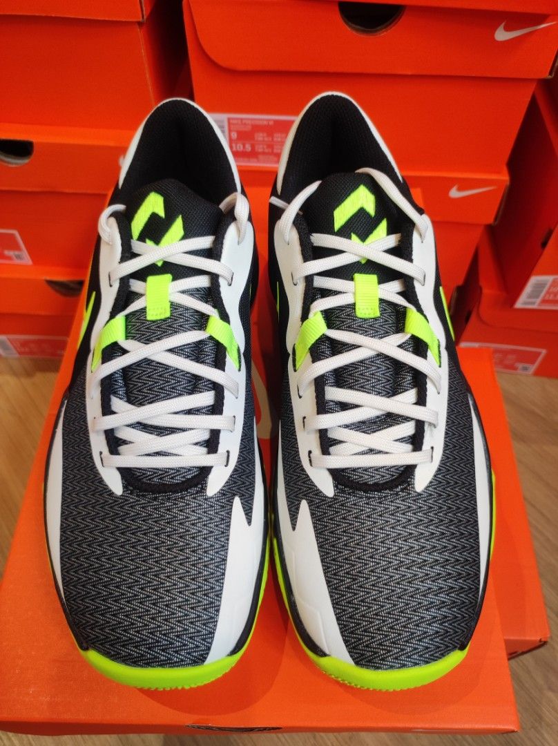 Nike precision VI, Men's Fashion, Footwear, Sneakers on Carousell