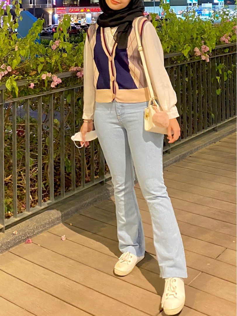 One set vest and bootcut jeans, Women's Fashion, Tops, Blouses on Carousell