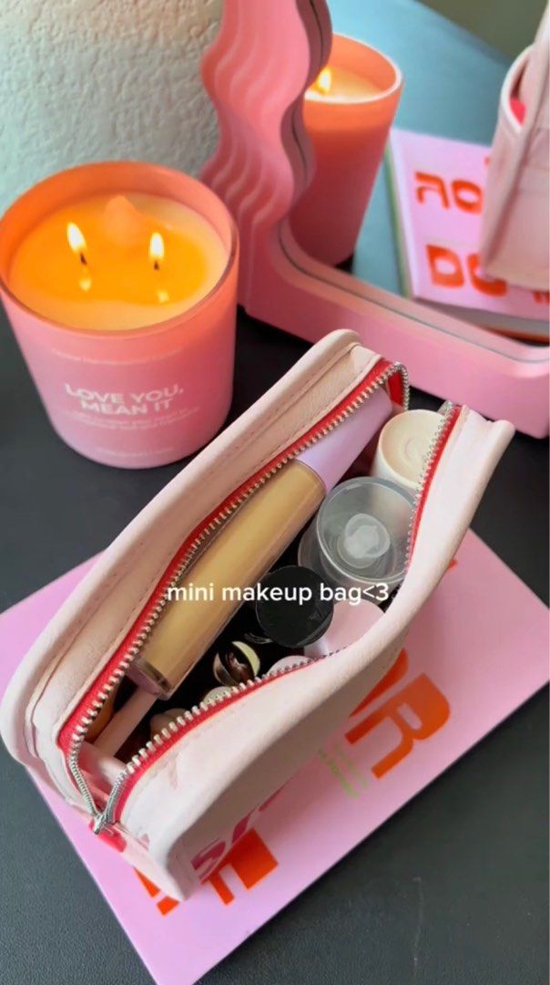 ‼️ONHAND‼️ Glossier ~ Philadelphia Exclusive pink mini beauty bag w/out ...