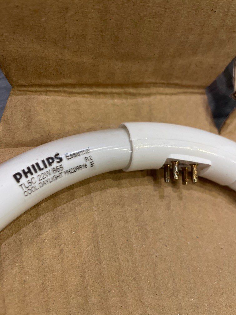 Philips 22W Tubelight (Cool Daylight), Furniture & Home Living ...