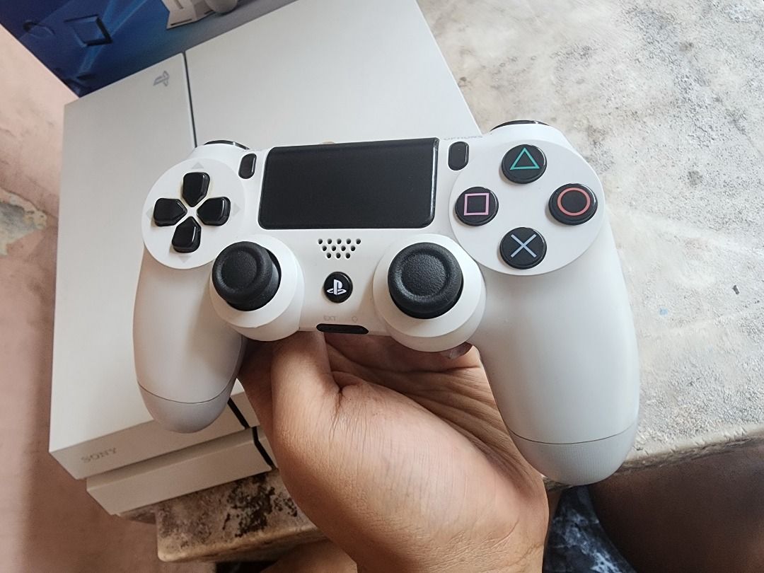ps4 white controller used