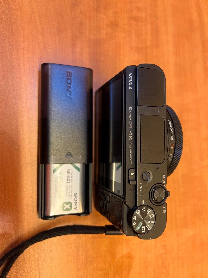 Sony RX100 V, Photography, Cameras on Carousell