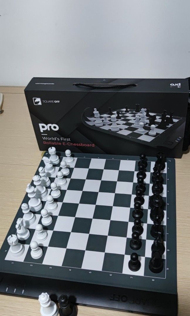 Squareoff Pro AI Computer Chess Board, Hobbies & Toys, Toys & Games on ...