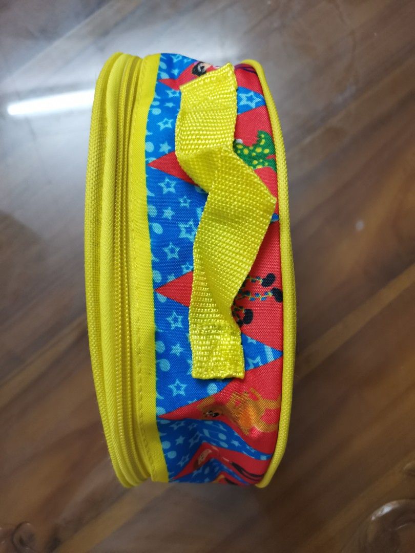 The Wiggles Lunch Bag / Beg Bekal, Babies & Kids, Babies & Kids Fashion ...