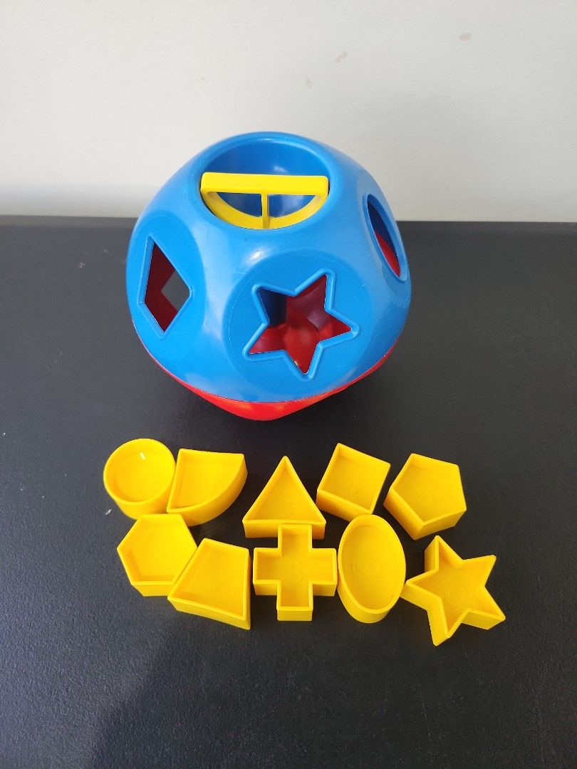 Tupperware shape o toy, Hobbies & Toys, Toys & Games on Carousell