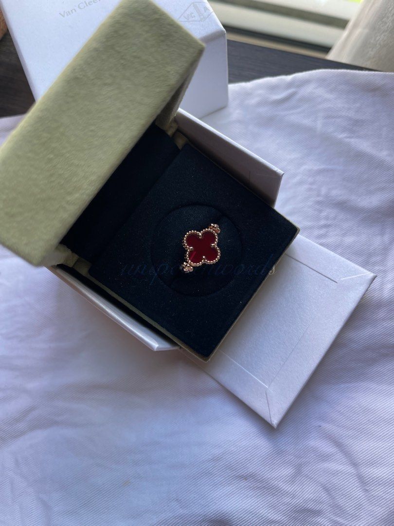 Van Cleef & Arpels VCA Rose Gold Guilloche and Carnelian Reversible ...