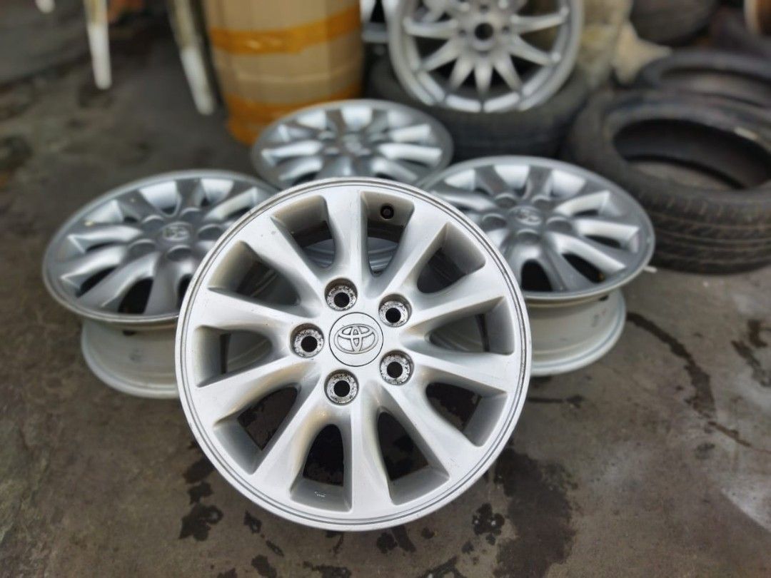 Velg Mobil toyota kijang innova type v luxury, Aksesoris Mobil di Carousell