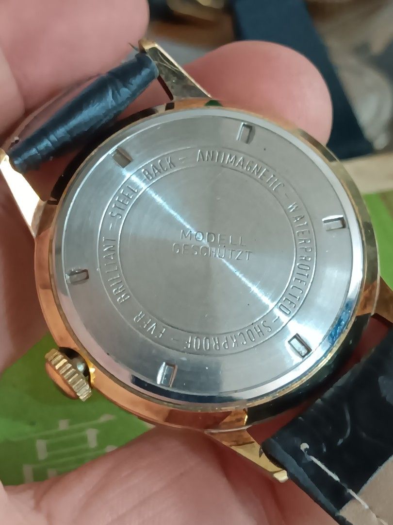 Vintage Agon gent watch, Hobbies & Toys, Collectibles & Memorabilia ...