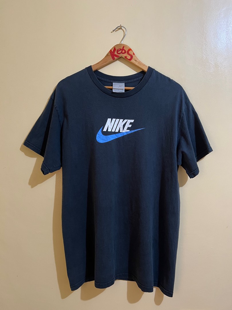 VINTAGE NIKE TEE 2000's, Men's Fashion, Tops & Sets, Tshirts & Polo ...