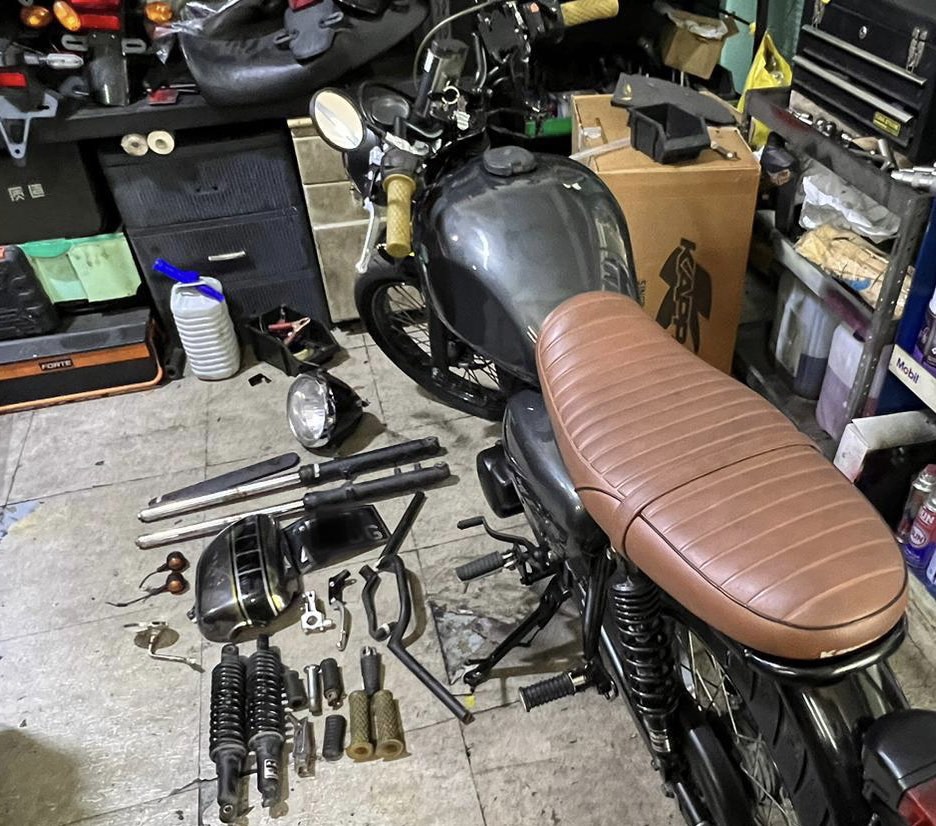 W175 Original parts accident repair. Quick turn around time ...