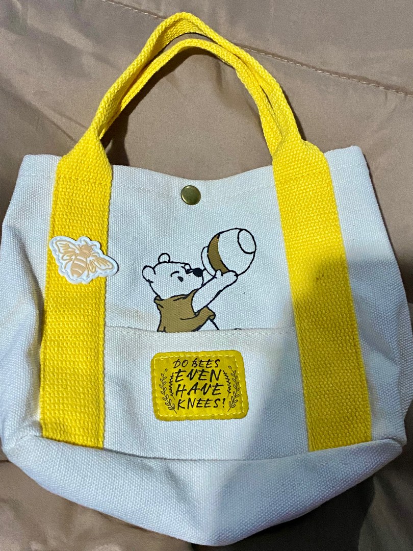 Winnie The Pooh bag, Barang Mewah, Tas & Dompet di Carousell