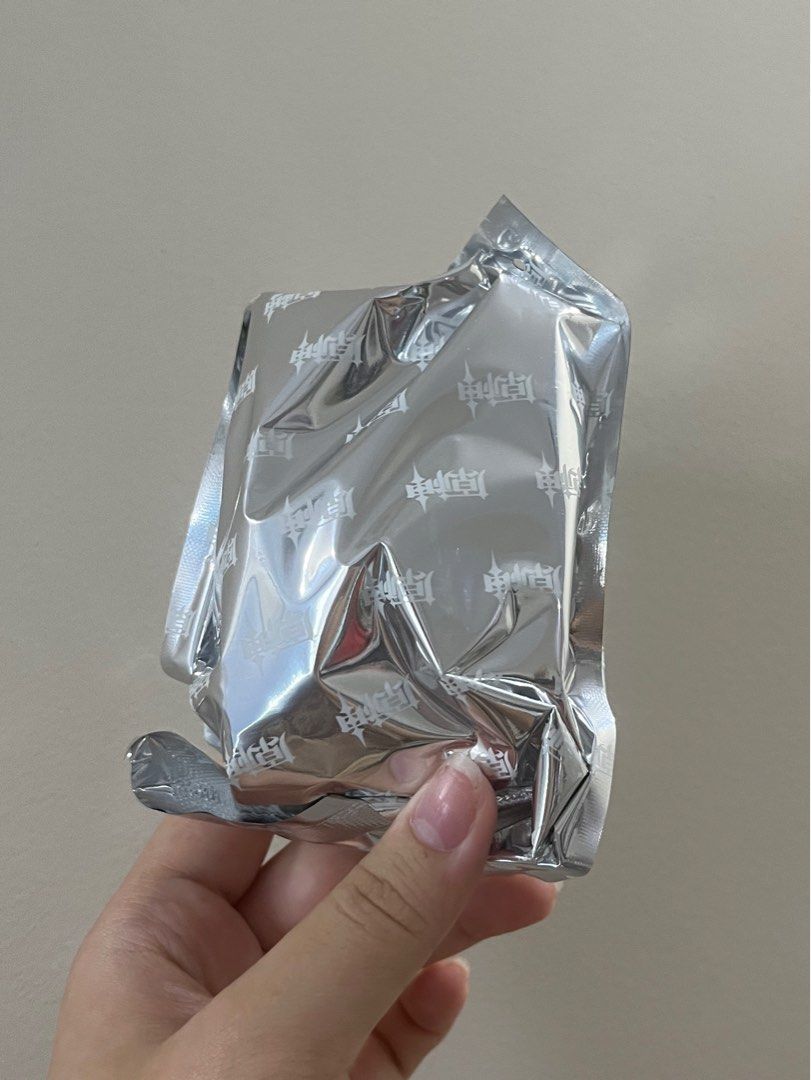 WTS Genshin Fischl Figurine, Hobbies & Toys, Memorabilia & Collectibles ...