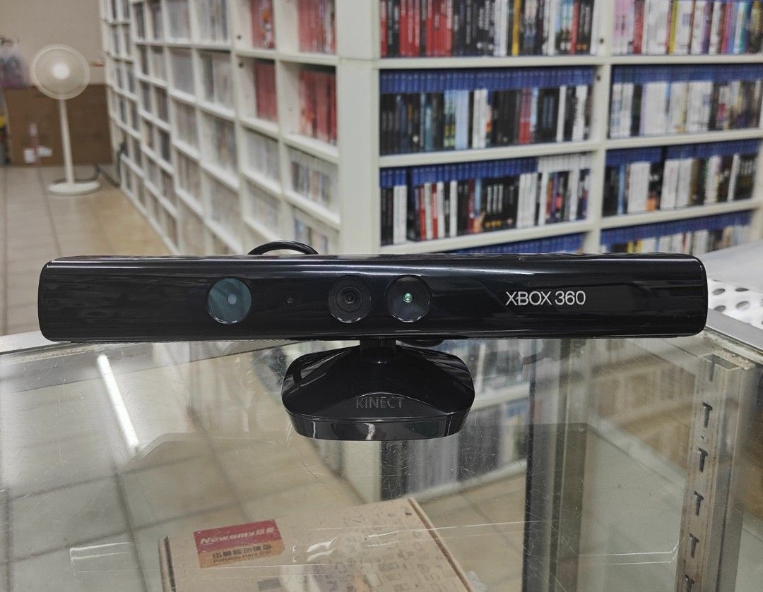 Xbox 360 Kinect Sensor + 7 Kinect Games, Video Gaming, Gaming ...