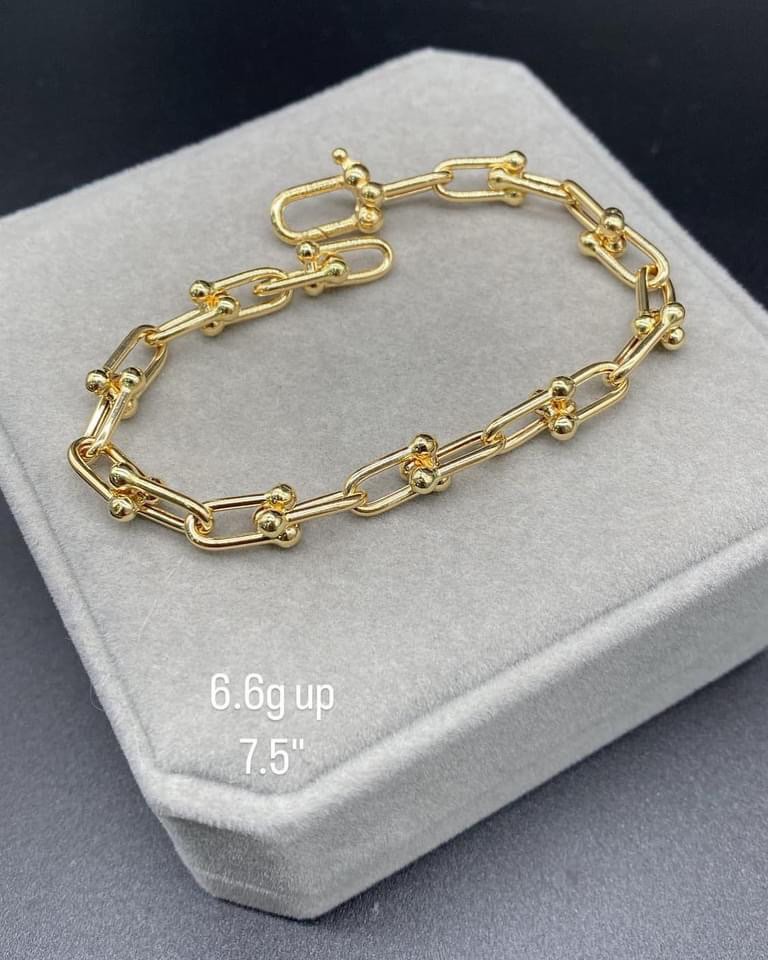 18k gold hardware bracelet 7.5”, Women's Fashion, Jewelry & Organizers ...
