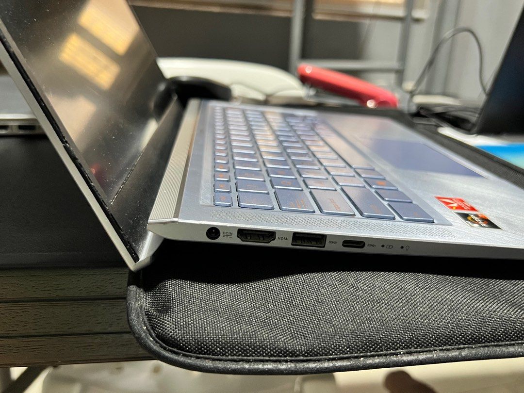 ASUS ZENBOOK UM431D, Computers & Tech, Laptops & Notebooks on Carousell