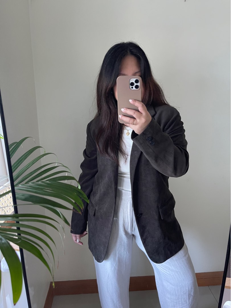 B93 - Velvet Blazer, Women's Fashion, Coats, Jackets and Outerwear on ...