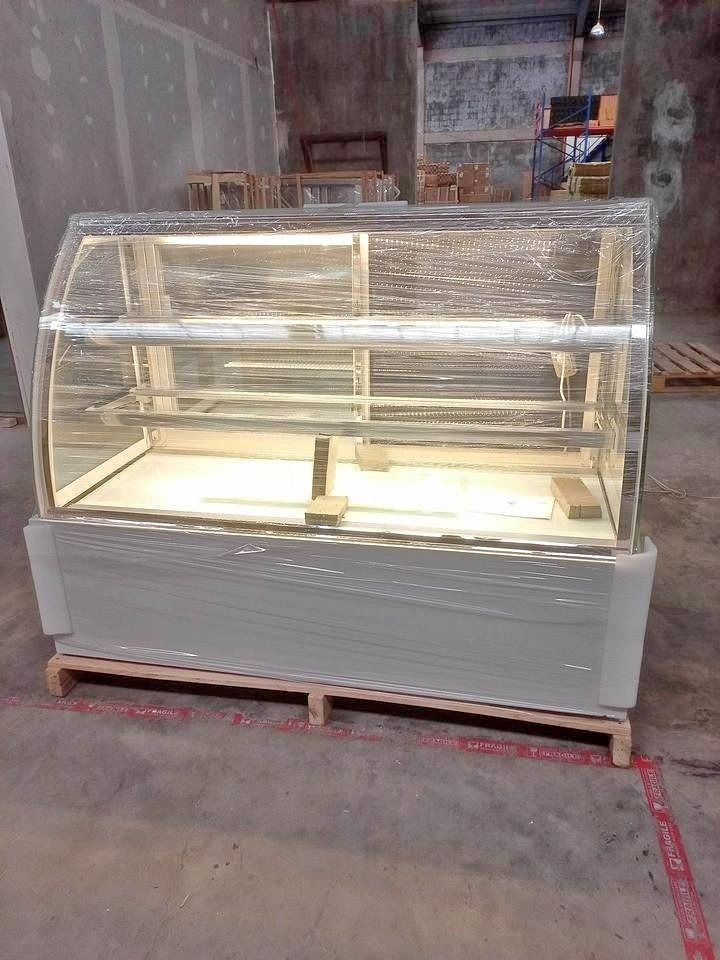 COMMERCIAL DISPLAY CHILLER BIG TYPE CURVE EPA-58, Commercial ...