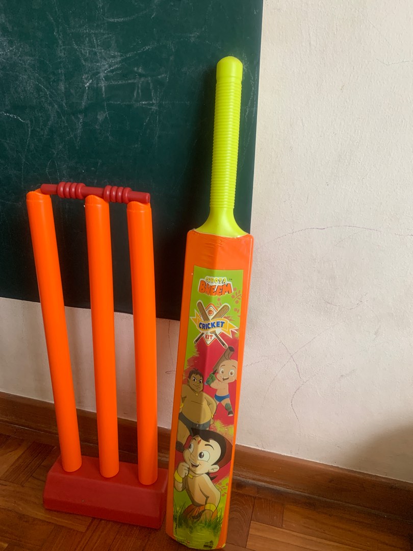 Cricket set, Hobbies & Toys, Toys & Games on Carousell