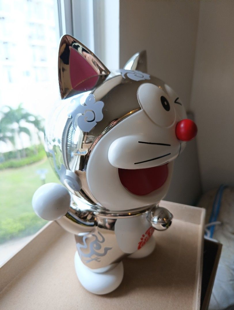 Doraemon Metallic Silver Fortune Bust, Hobbies & Toys, Memorabilia ...