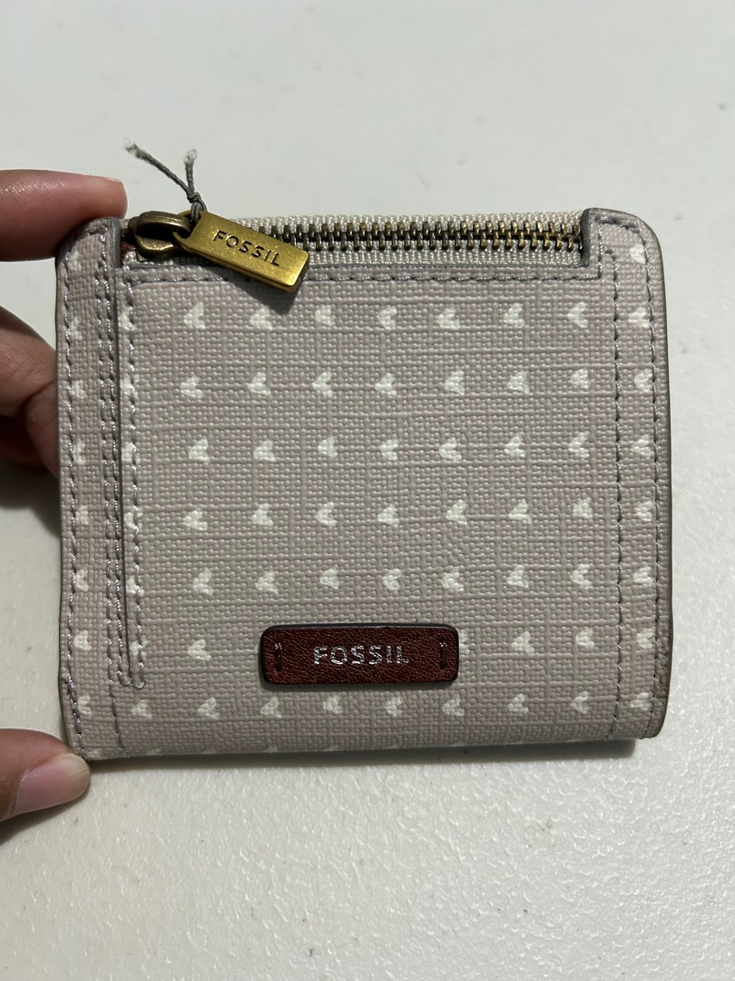 fossil bifold wallet. #everyonewins, Women's Fashion, Bags & Wallets ...