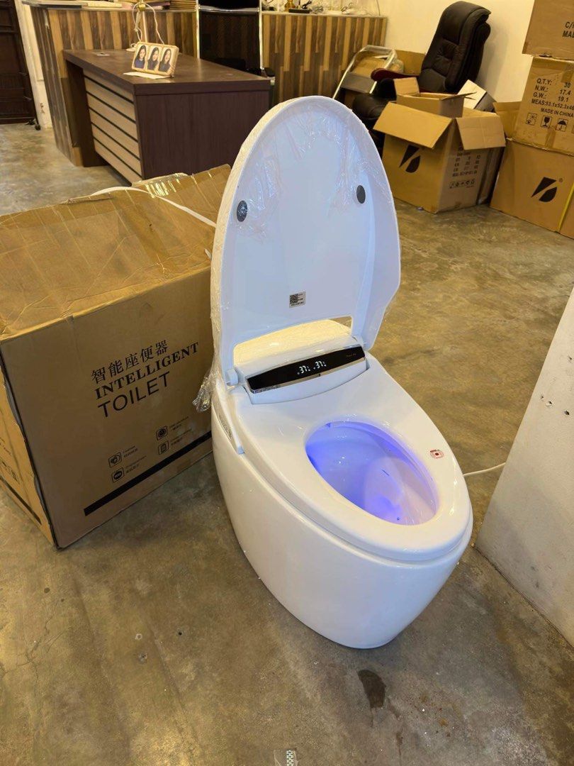 Fully Automatic Smart Toilet Bowl with Remote, TV & Home Appliances ...