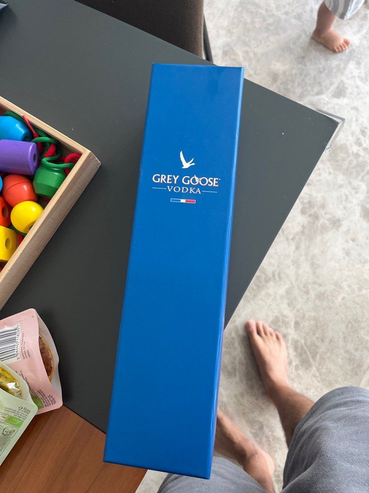 Grey goose 75cl in gift box, Food & Drinks, Alcoholic Beverages on ...