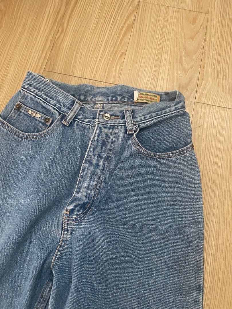 hard denim mom jeans, Women's Fashion, Bottoms, Jeans on Carousell