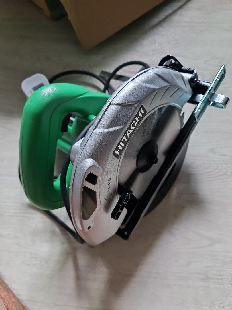 Hitachi Cutting Machine. With one cutting wheel., Furniture & Home ...