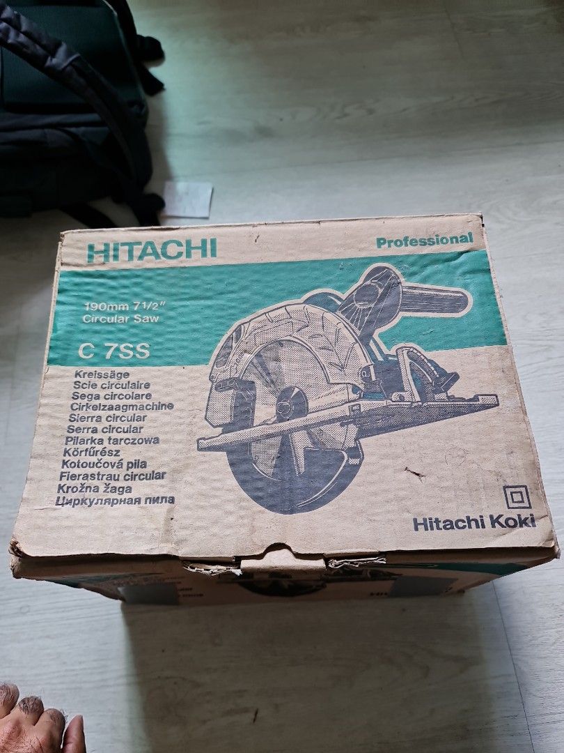 Hitachi Cutting Machine. With one cutting wheel., Furniture & Home ...