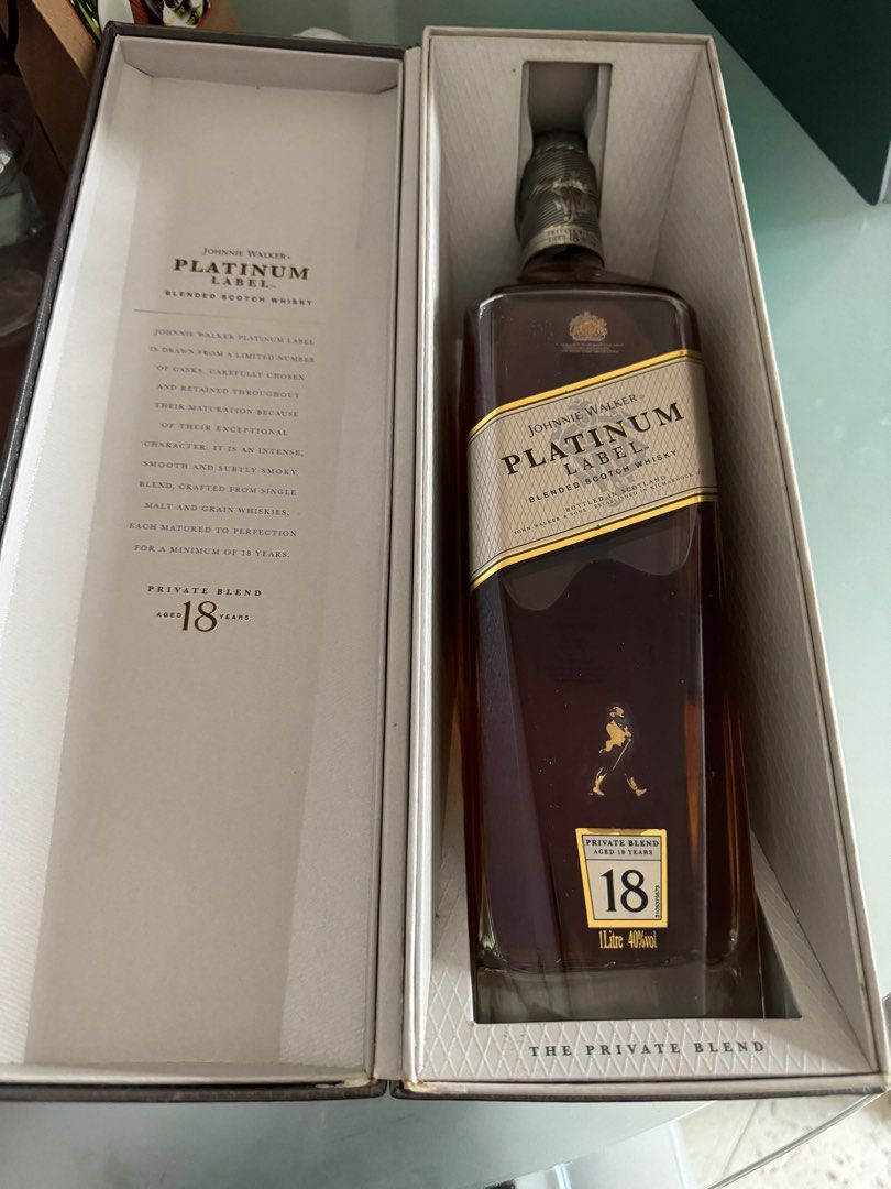 Johnnie Walker Platinum Label Blended Scotch Whisky, Food & Drinks ...