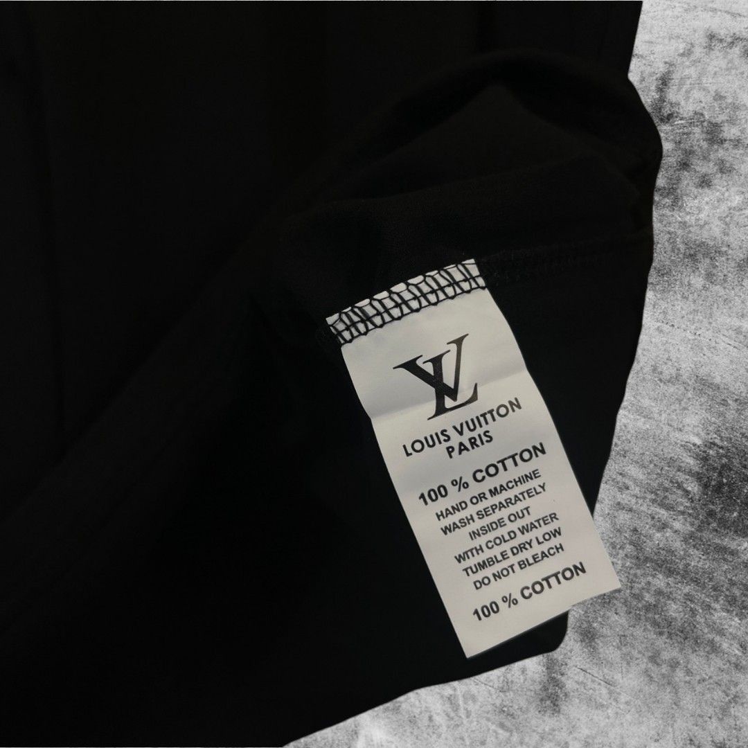 Kaos Louis Vuitton LV Black On Black Bordir Hitam, Fesyen Pria, Pakaian ...