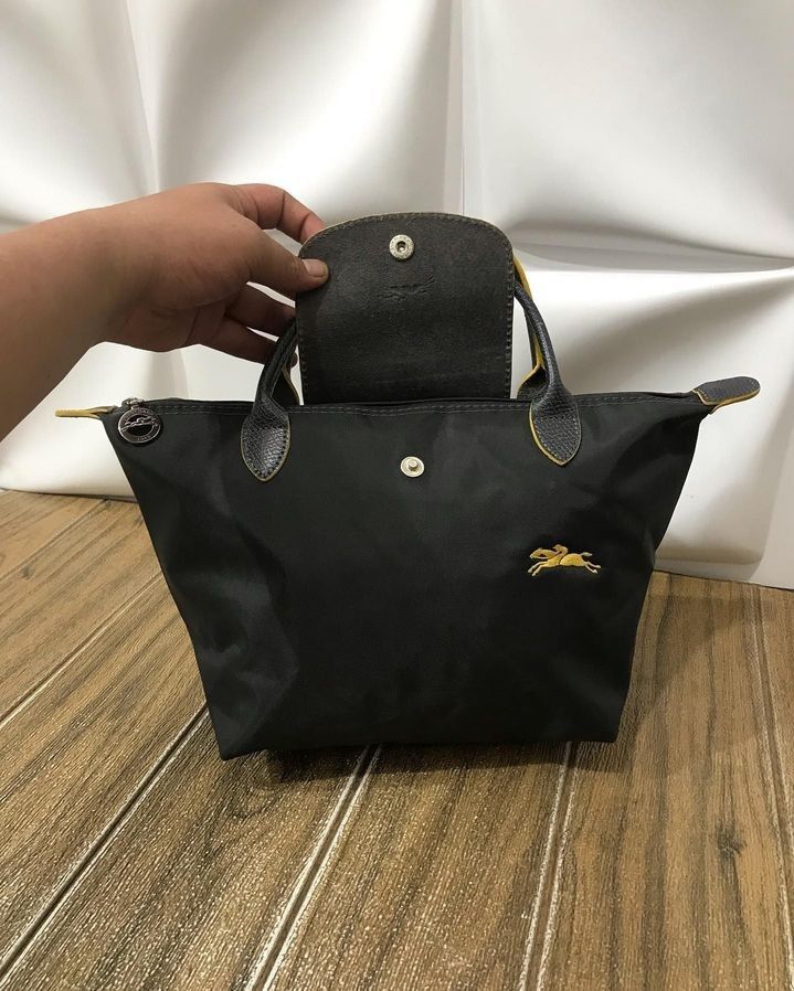 Longchamp Le Pliage made in France, Fesyen Wanita, Tas & Dompet di ...