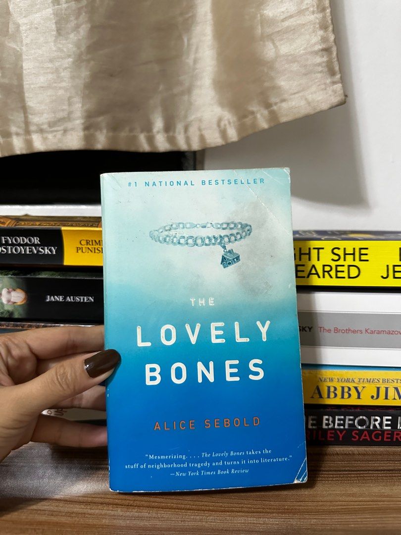 Lovely Bones Alice Sebold, Hobbies & Toys, Books & Magazines, Fiction ...