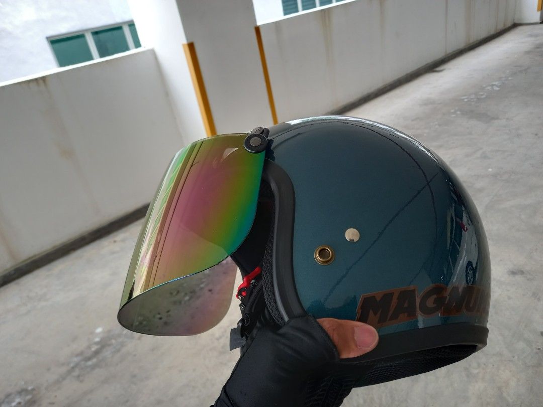 Magnum helmet, Auto Accessories on Carousell