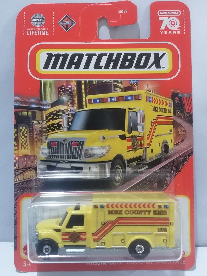 Matchbox 2023 MBX Metro International Workstar Ambulance - Yellow ...