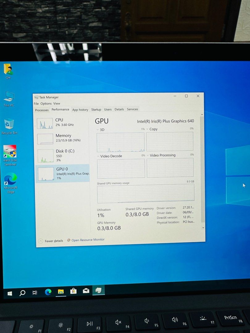 Microsoft Surface Pro 5 core i7-7660U RAM:16GB SSD:512GB with keyboard ...