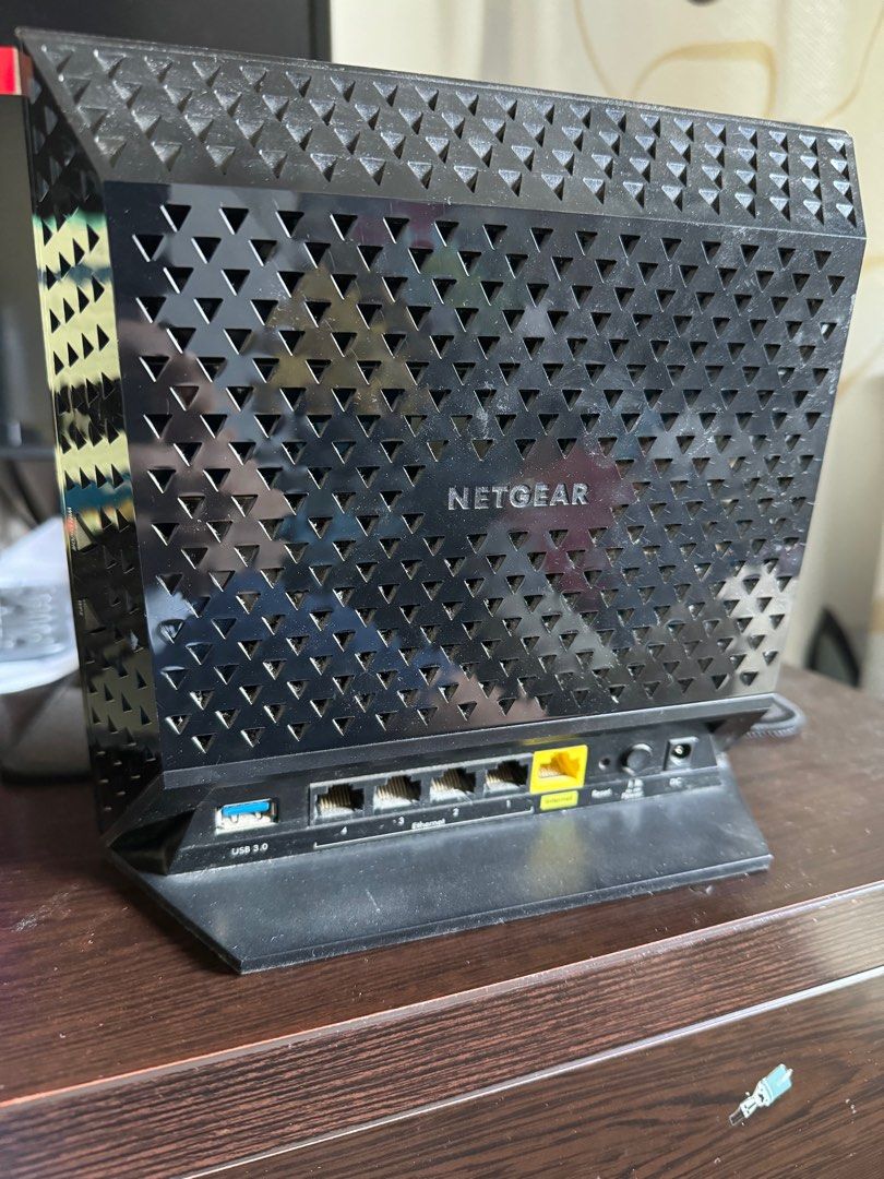 Netgear R6250 AC1600 Router, 電腦＆科技, 電腦周邊及配件, Wifi及上網相關產品 - Carousell
