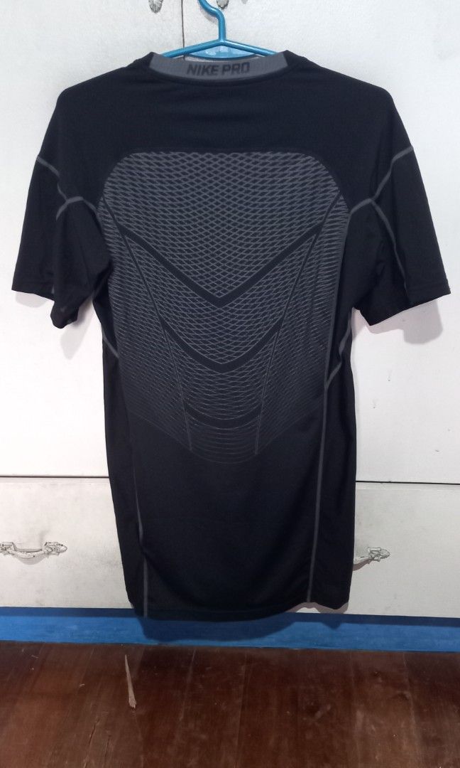 Nike Pro Hypercool Compression, Men's Fashion, Activewear on Carousell