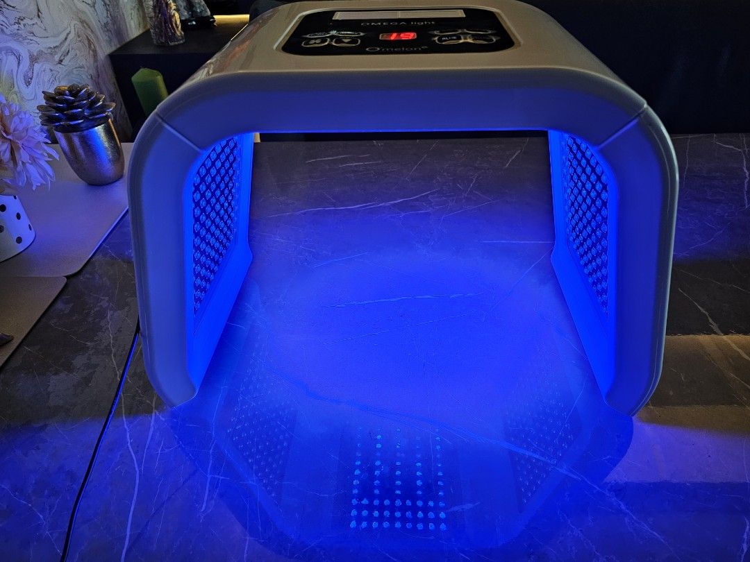 Omega light medical grade LED, Beauty & Personal Care, Face, Face Care ...