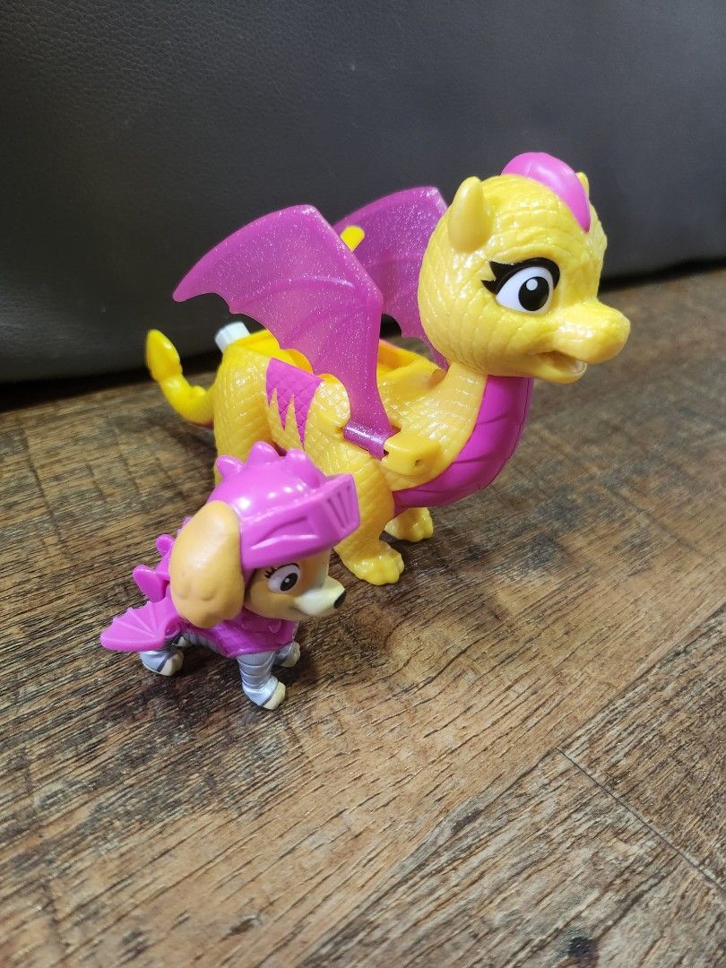 Paw Patrol - Skye & Dragon Scorch, Hobbies & Toys, Toys & Games on ...