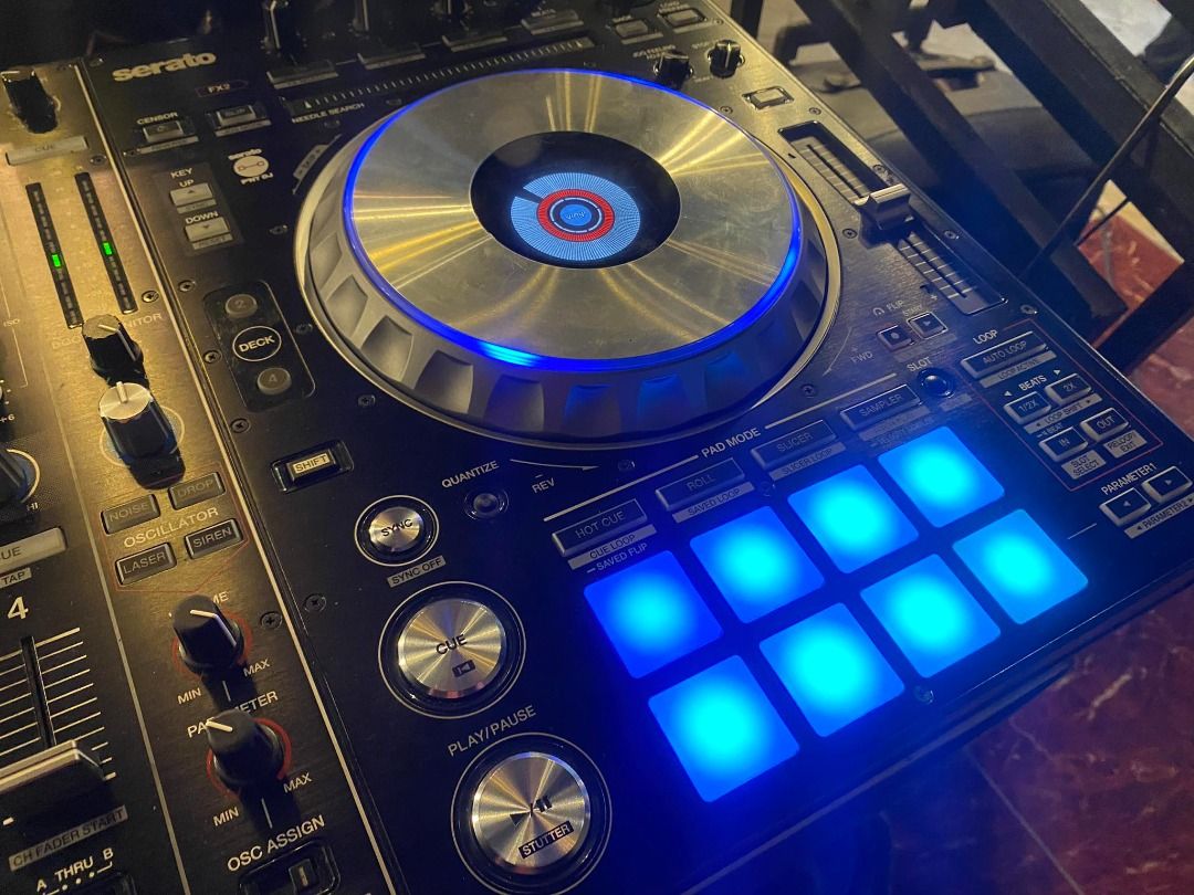 Pioneer DDJ SZ2 4-channel DJ Controller for Serato DJ, Audio, Other ...