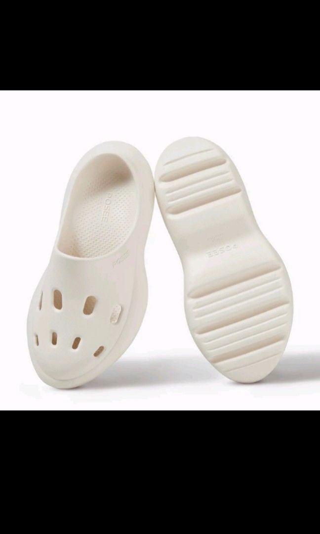 POSEE, Men's Fashion, Footwear, Slippers & Slides on Carousell