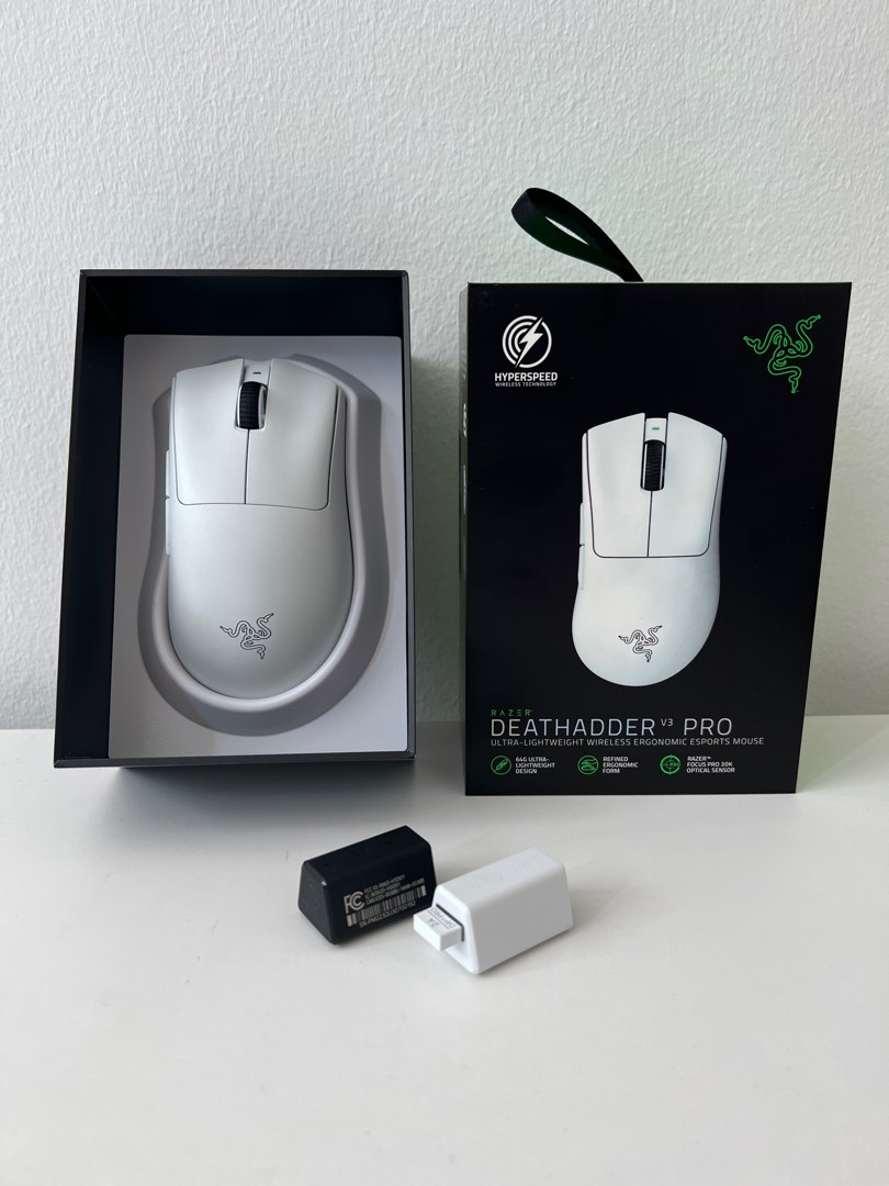 Razer DeathAdder V3 Pro Wireless Gaming Mouse + HyperPolling Wireless ...