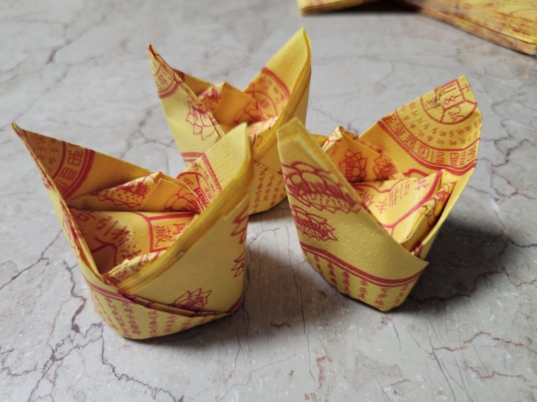 Ready made folded joss paper / wang sheng zhi, Hobbies & Toys ...