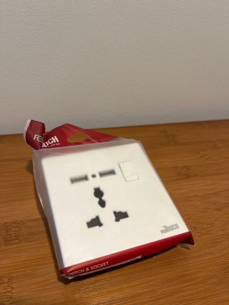 reTouch 13A socket w double USB, TV & Home Appliances, Electrical ...