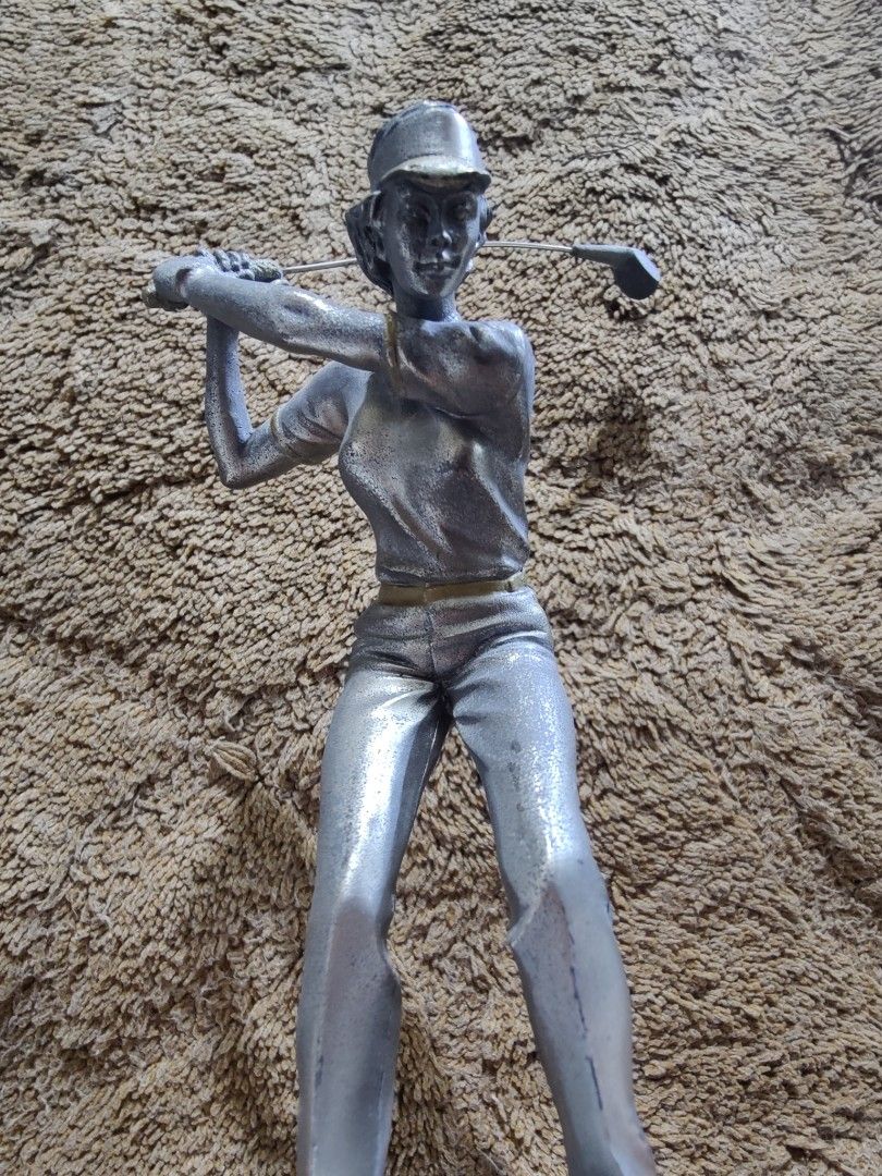 Royal Selangor Pewter - Female Golfer Statue, Hobbies & Toys ...