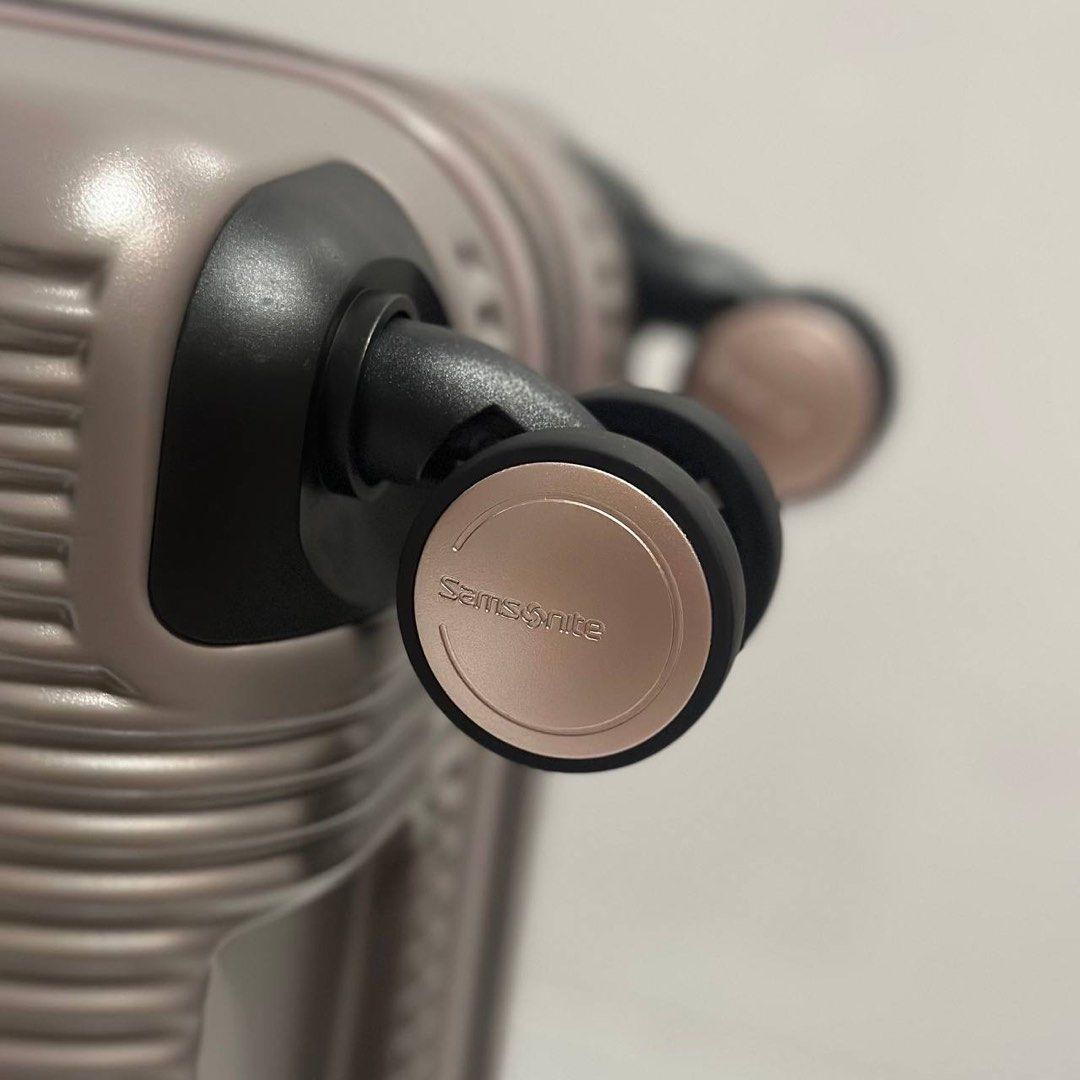 Samsonite Zeltus 69cm Spinner Expandable Luggage with Built-in Scale ...