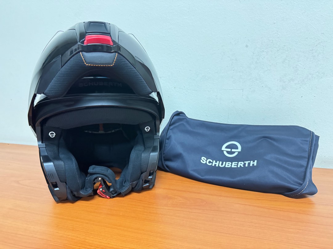 Schuberth C5, Motorcycles, Motorcycle Apparel on Carousell
