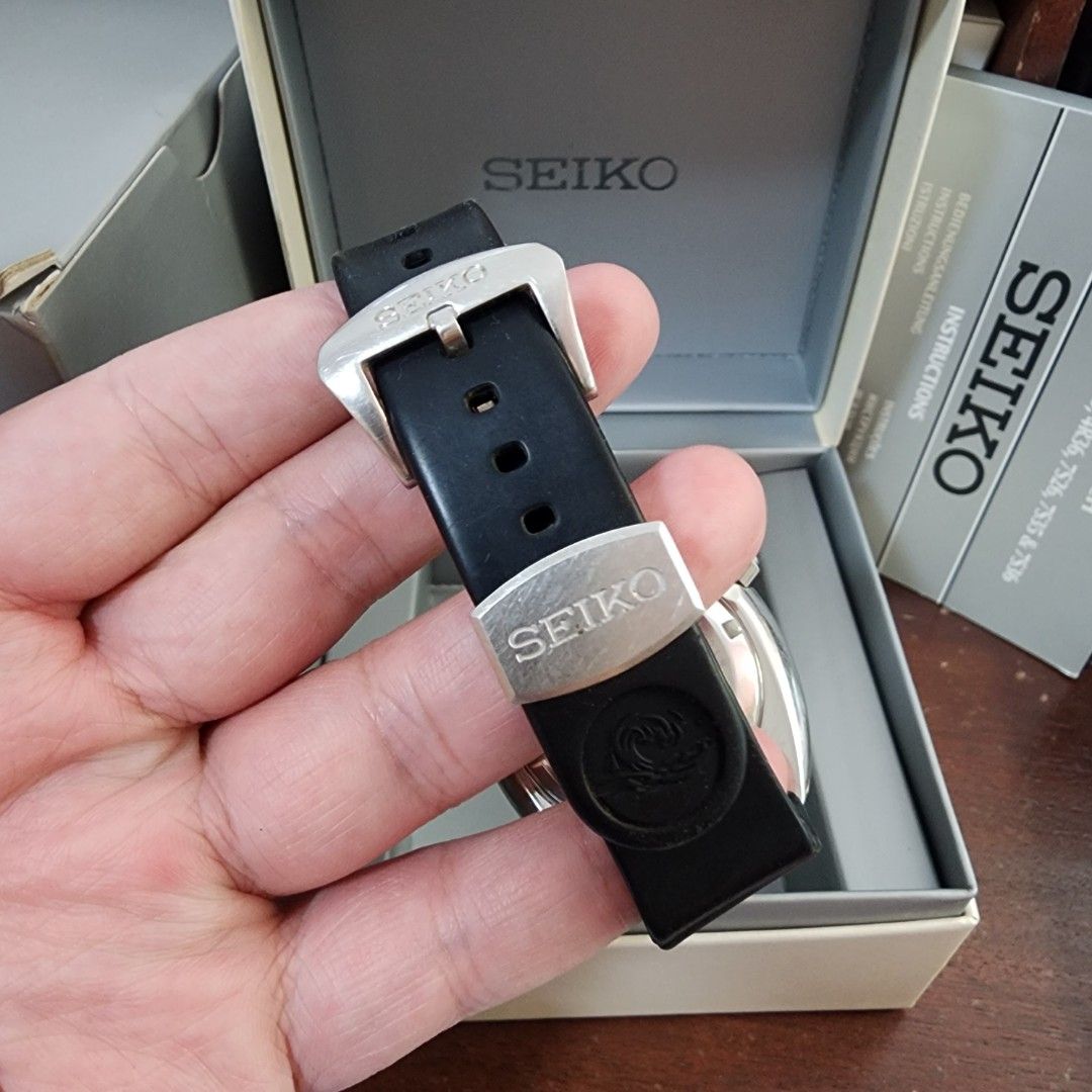 Seiko Prospex Turtle Pepsi Reissue SRP779, Men's Fashion, Watches ...