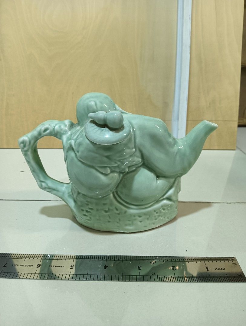 Shou Xing Gong Porcelain Teapot, Hobbies & Toys, Collectibles ...